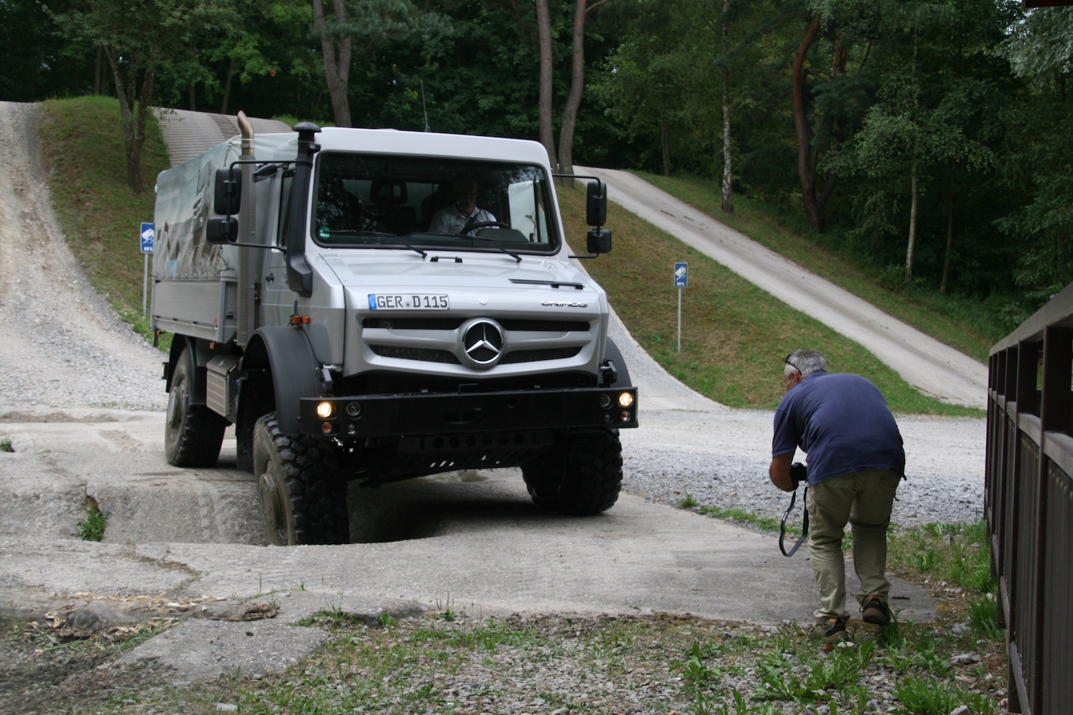 Unimog, Actros und G-Klasse im Testgelände Ötigheim - Unimog-Community.de